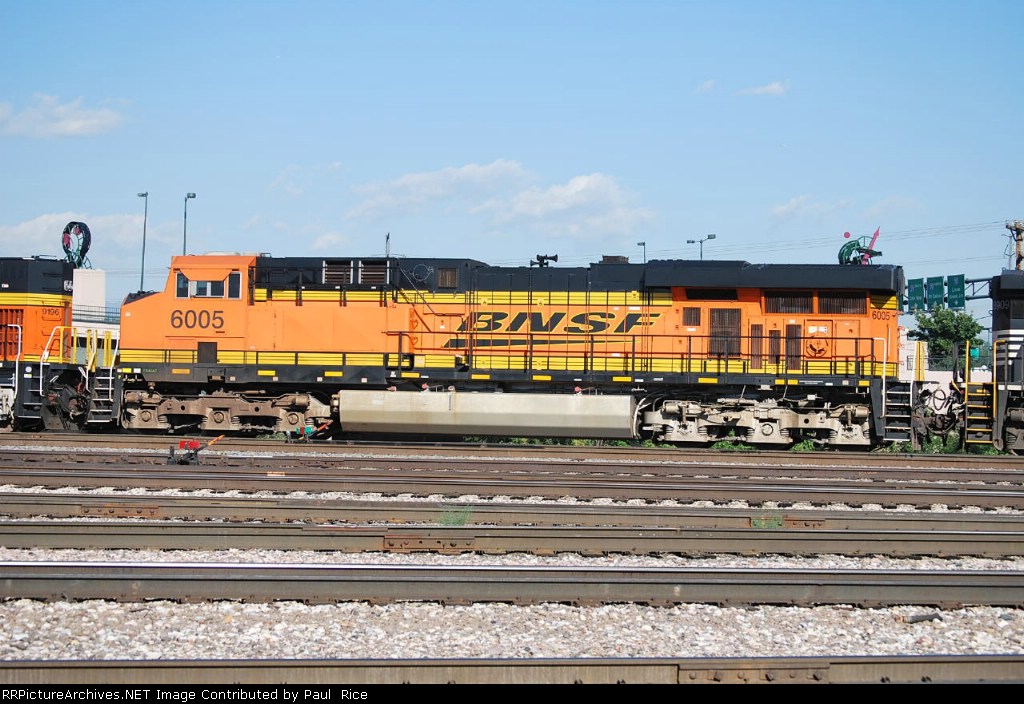 BNSF 6005